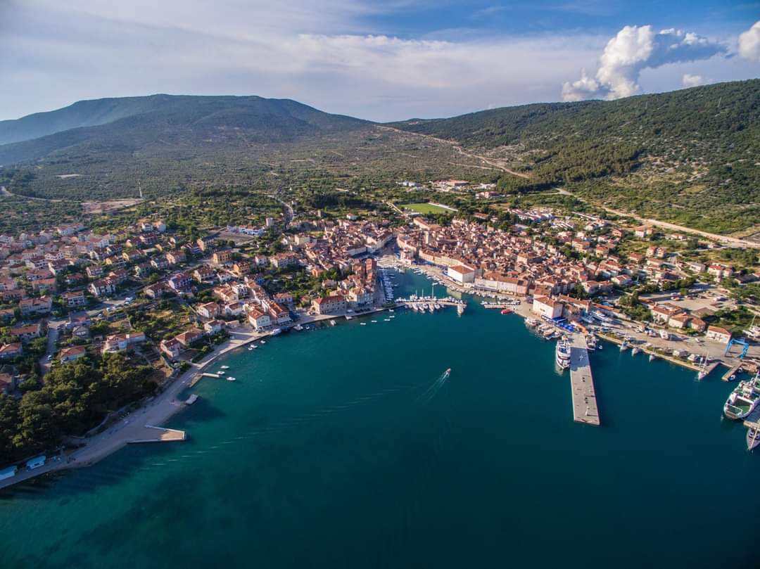 Biggest crowdfunded solar power plant in Croatia ready to take off ...