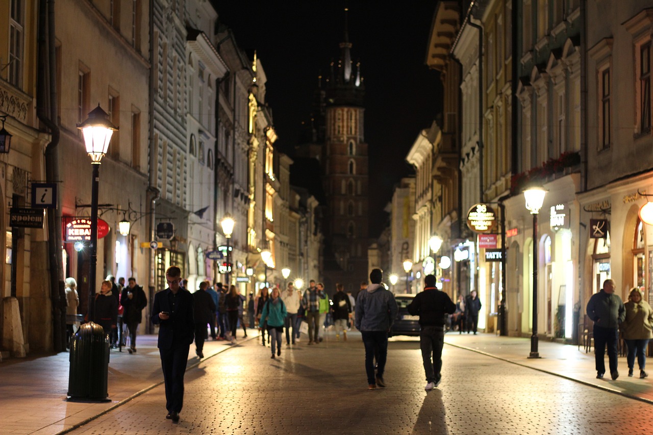 Poland is paving the road with thousands of LED luminaries - Energy Cities